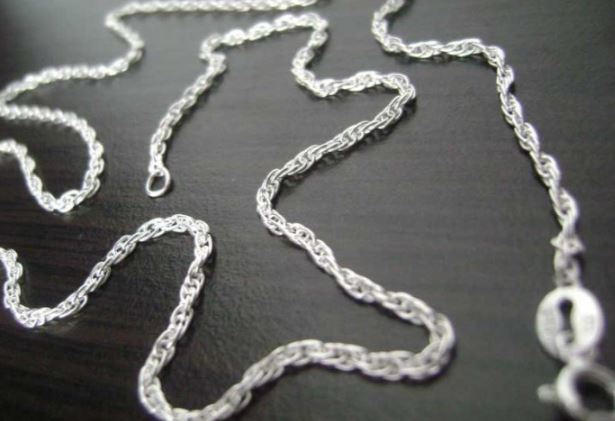 Argintul a înregistrat o creştere de 20% a preţului de la începutul ...