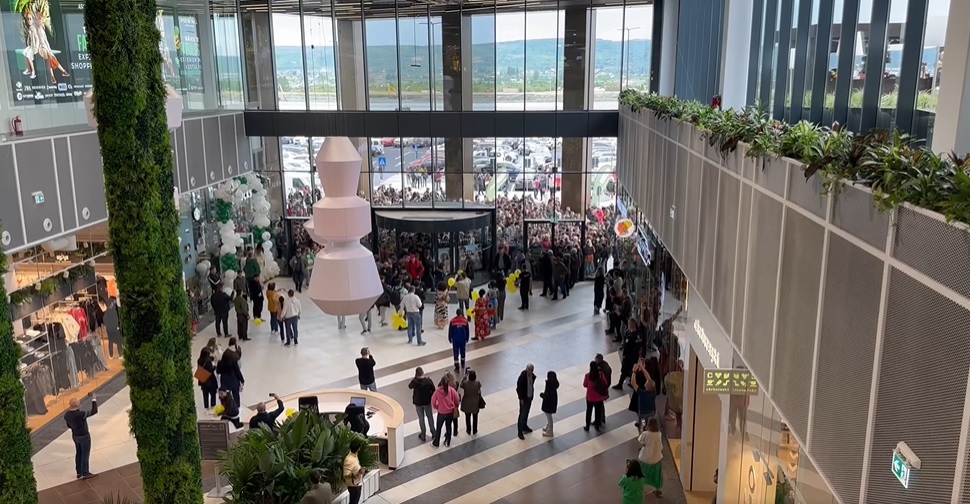 S-a deschis Argeș Mall din Pitești, o investiție de peste 100 de milioane de euro - VIDEO ...