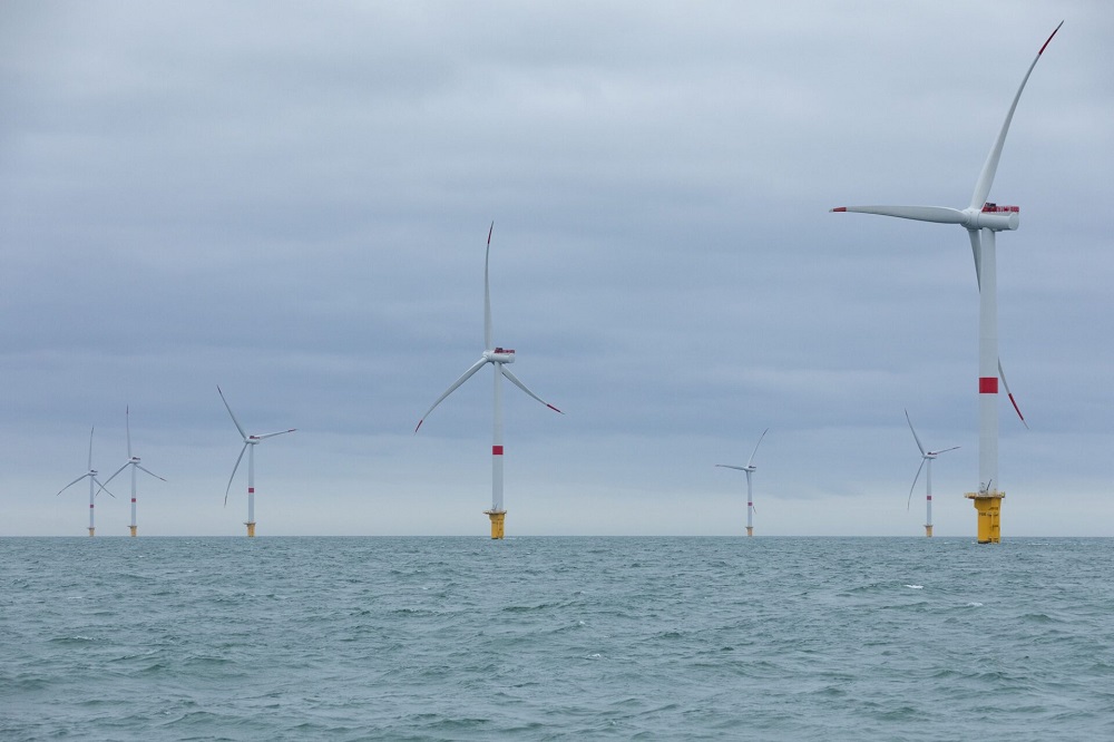 Gigantul francez EdF a finalizat construcția unui parc eolian offshore uriaș, de 500 MW, al ...