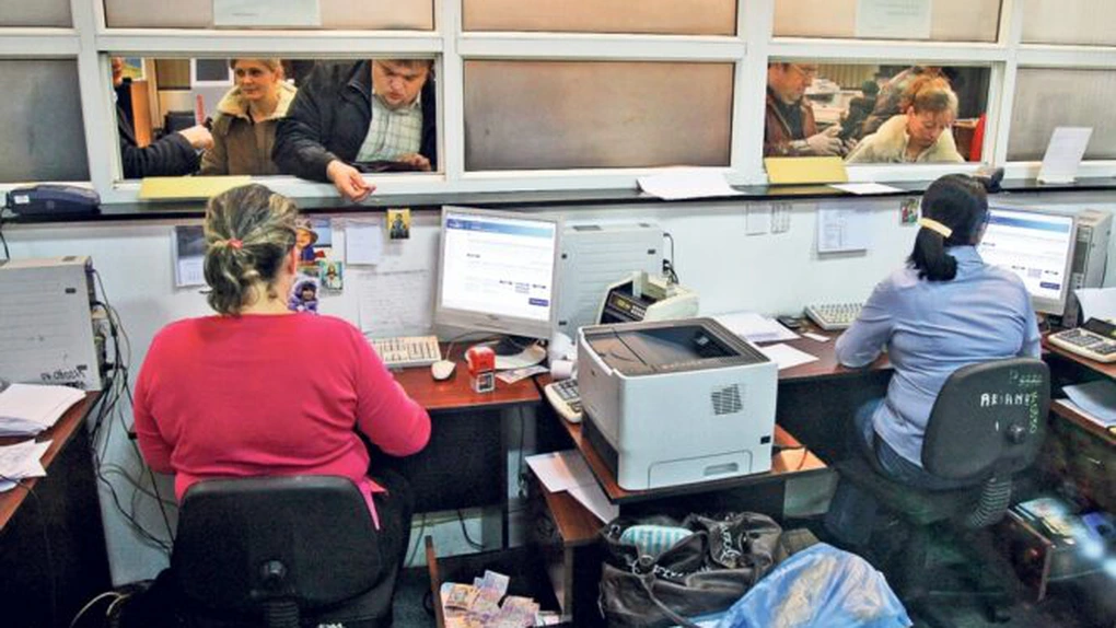 Salariile bugetarilor vor fi îngheţate în 2025; nu se vor face angajări ...