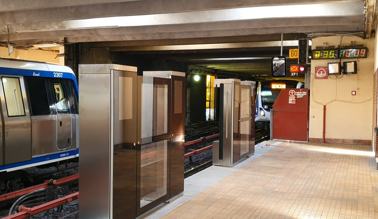 Porți de protecție la metrou: Ce se mai întâmplă cu proiectul - pilot ...