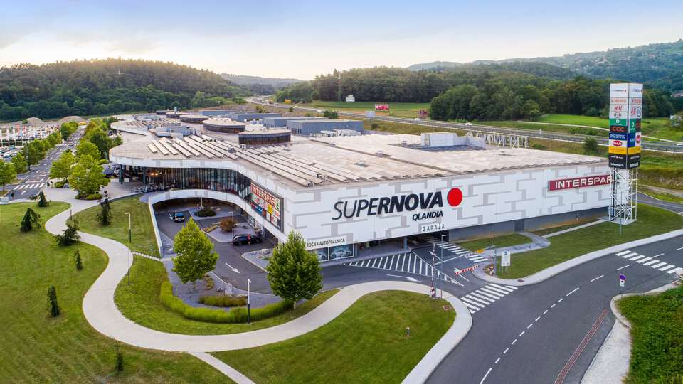 Austriecii de la Supernova, care au cumpărat mall-uri în România, își ...