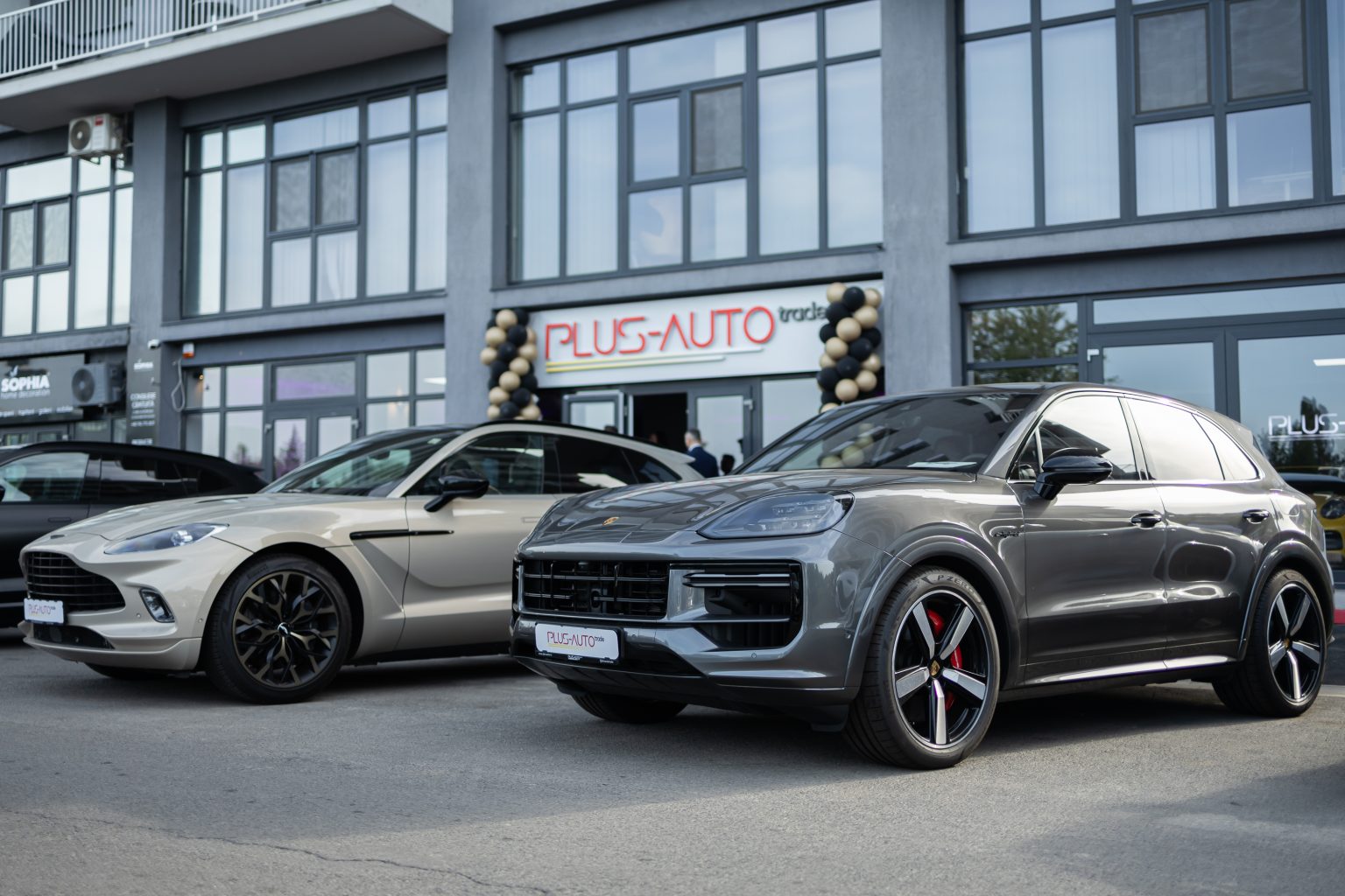 Plus Autotrade a deschis un nou showroom auto în Oradea, al nouălea din ...