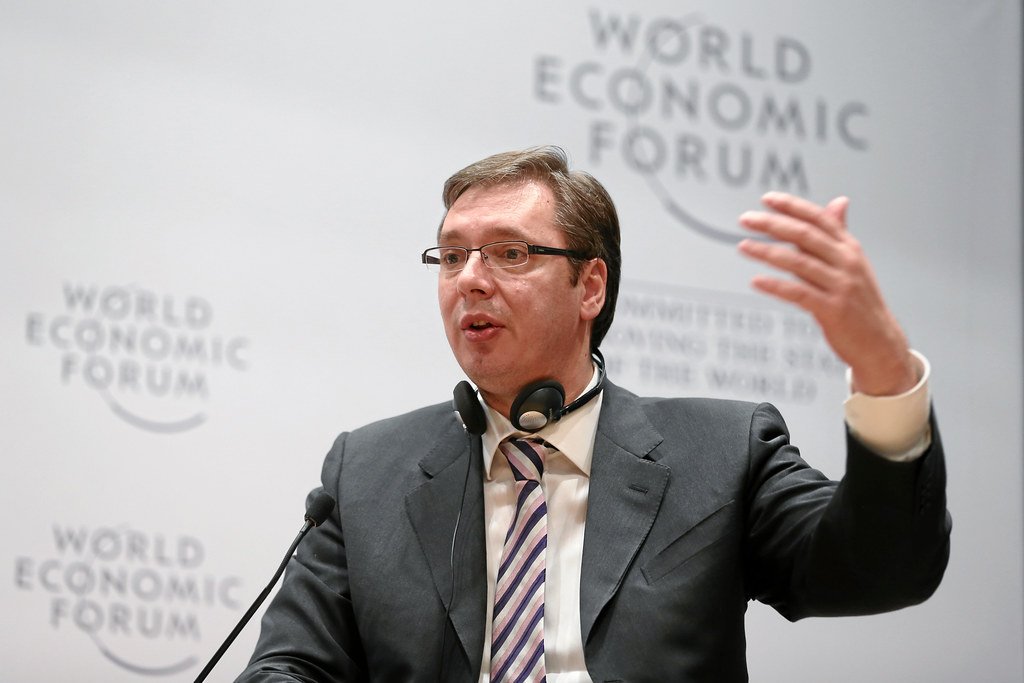 Preşedintele Vucic spune că nu va ceda în faţa manifestanţilor ...