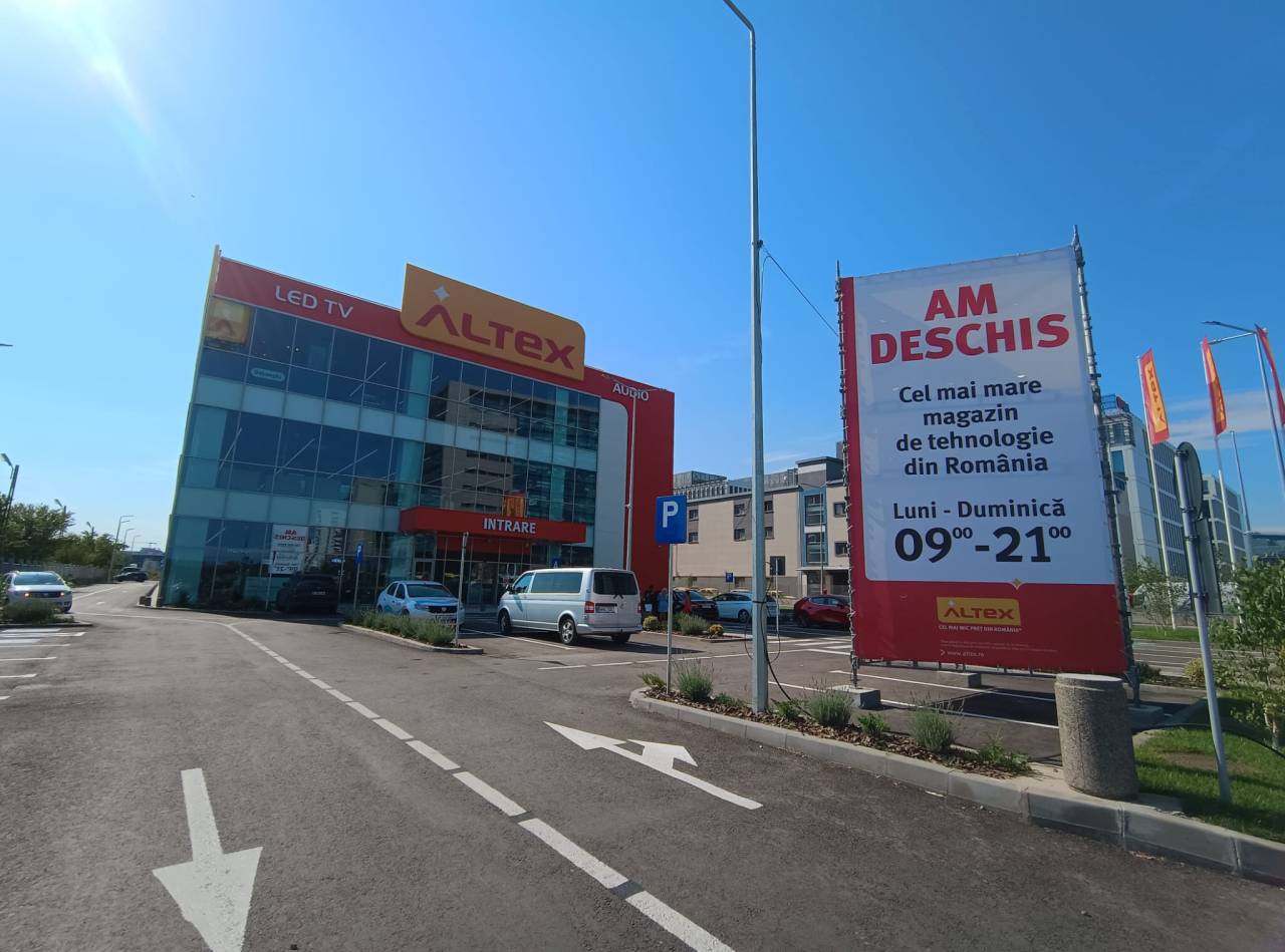 „Cel mai mare magazin de tehnologie din România”, deschis de Altex ...