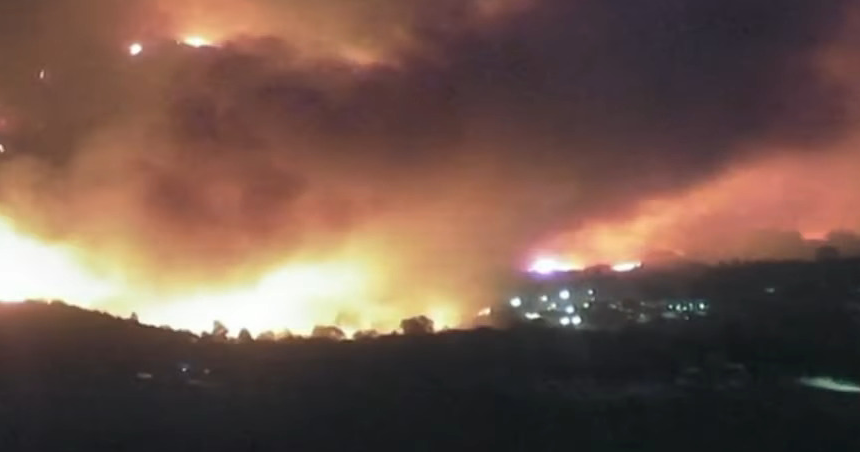 Incendiu masiv în Grecia. Autoritățile suspectează faptul că focul ar ...