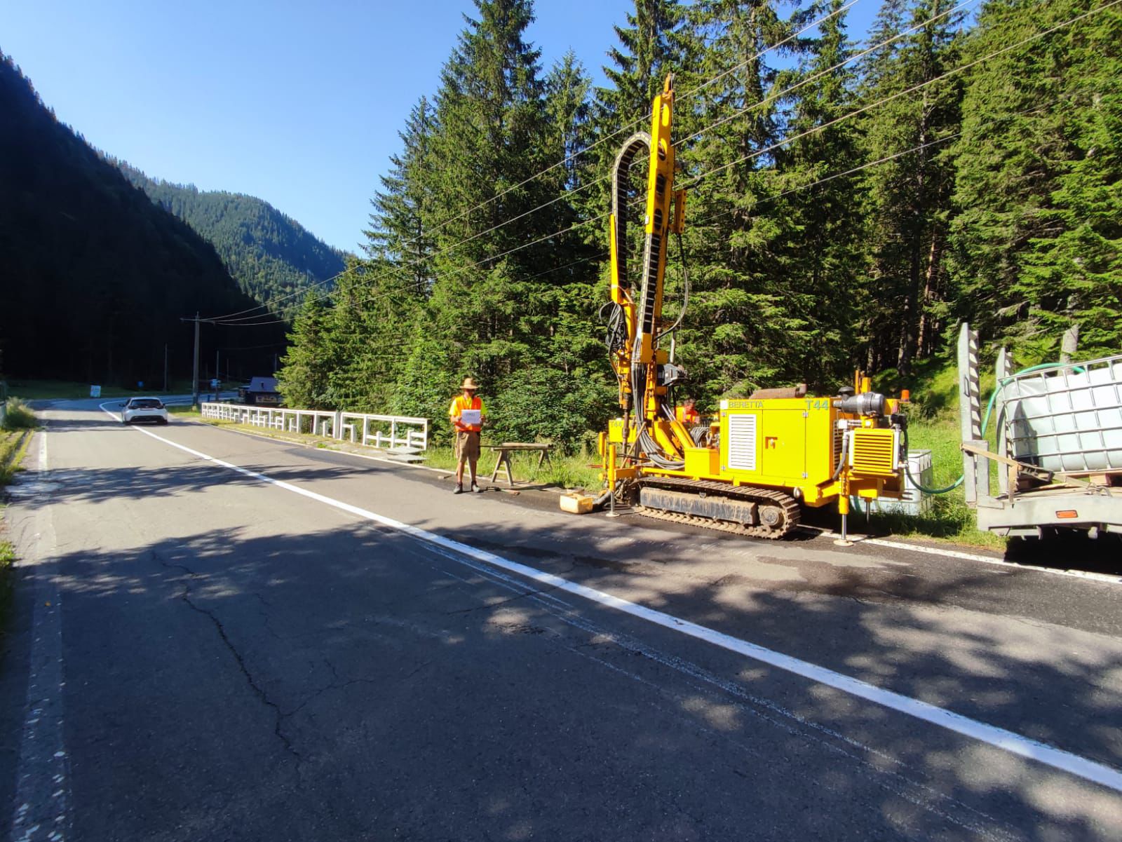 Transfăgărășan: Au început forajele geotehnice pentru modernizarea DN7C ...