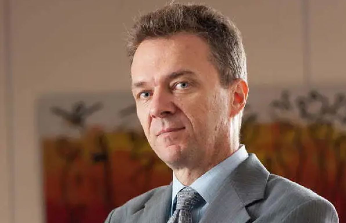 “Nu se mai poate așa, BNR si Guvernul trebuie să ia băutura de pe masă ...