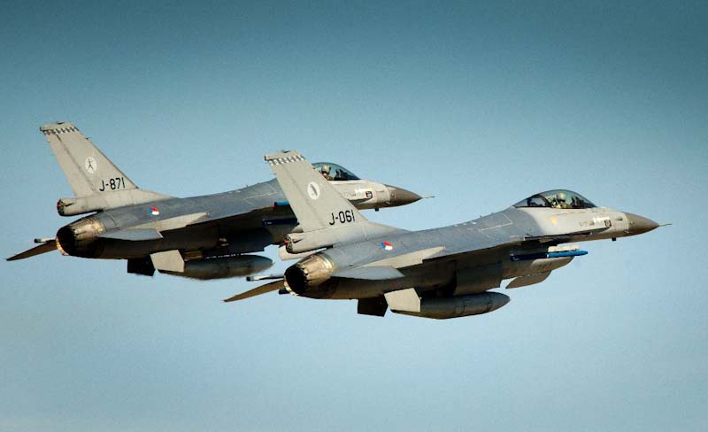 18 avioane F-16 ajung în România, după ce Olanda a pus oficial la ...