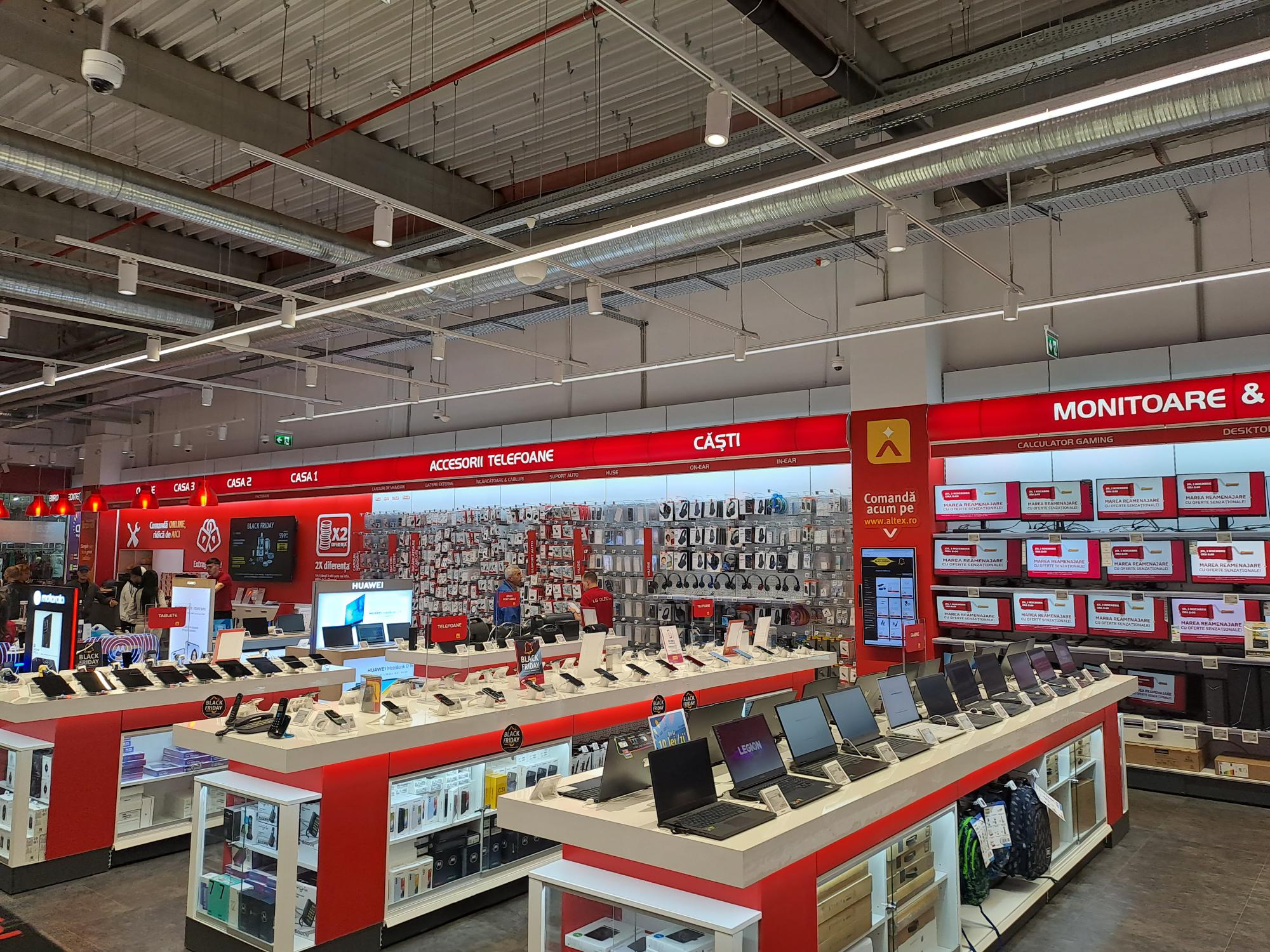 Black Friday 2024: Altex intră în campanie joi, 31 octombrie. Vor fi ...