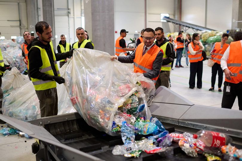 Mircea Fechet: 270 de puncte noi de colectare automată a ambalajelor au ...