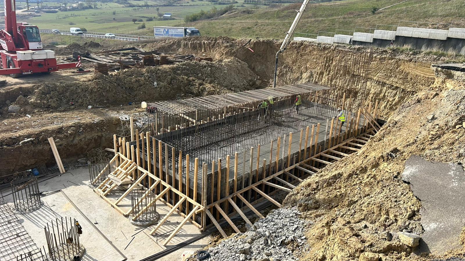 Autostrada Sibiu - Pitești: Cum mai arată viaductul Boița de 700 de ...