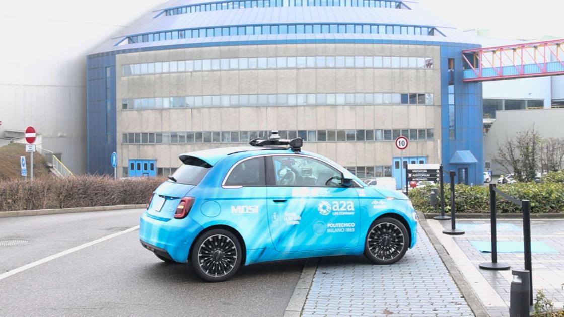 Un autovehicul autonom a fost testat astăzi în orașul italian Brescia ...