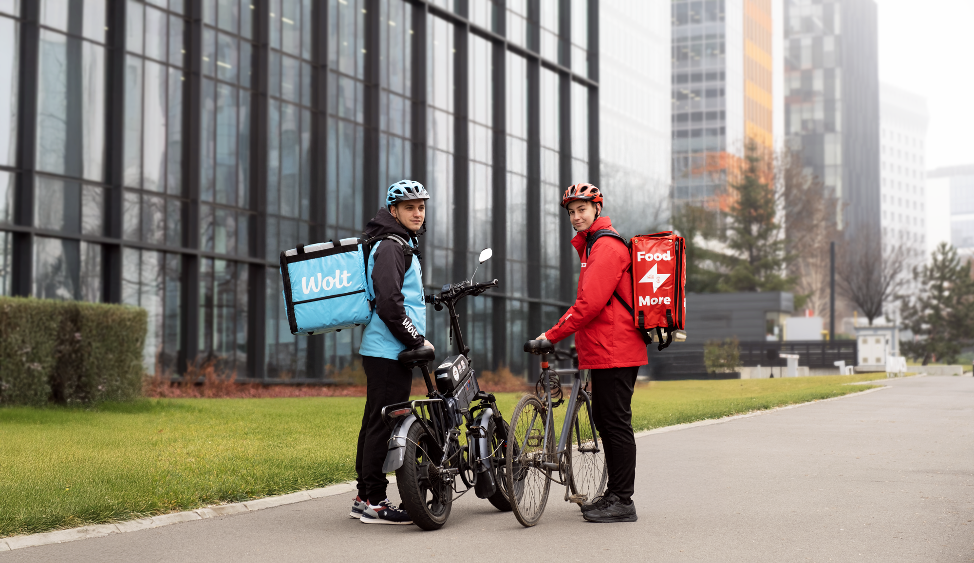 Anunț de la Tazz pentru toți clienții. Ce aplicaţie trebuie să descarce ...