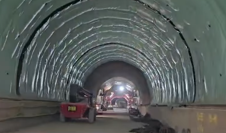 Grindeanu: Primul tunel forat pe o autostradă din România este aproape finalizat (Video ...