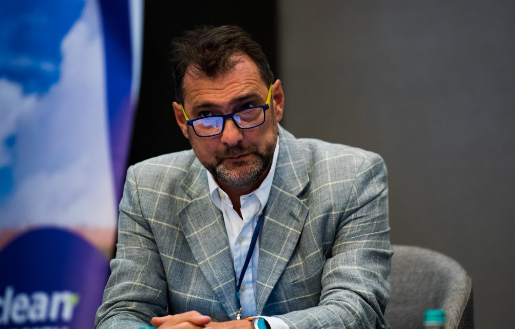 Taxa pe stâlp şi efecteIe ei - Impozitul pe construcţii speciale va fi ...
