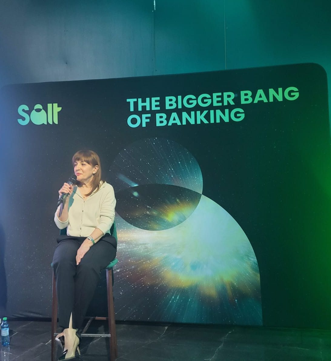 Noutăți de la Salt Bank. Banca are 500.000 de clienți si crede că va ...