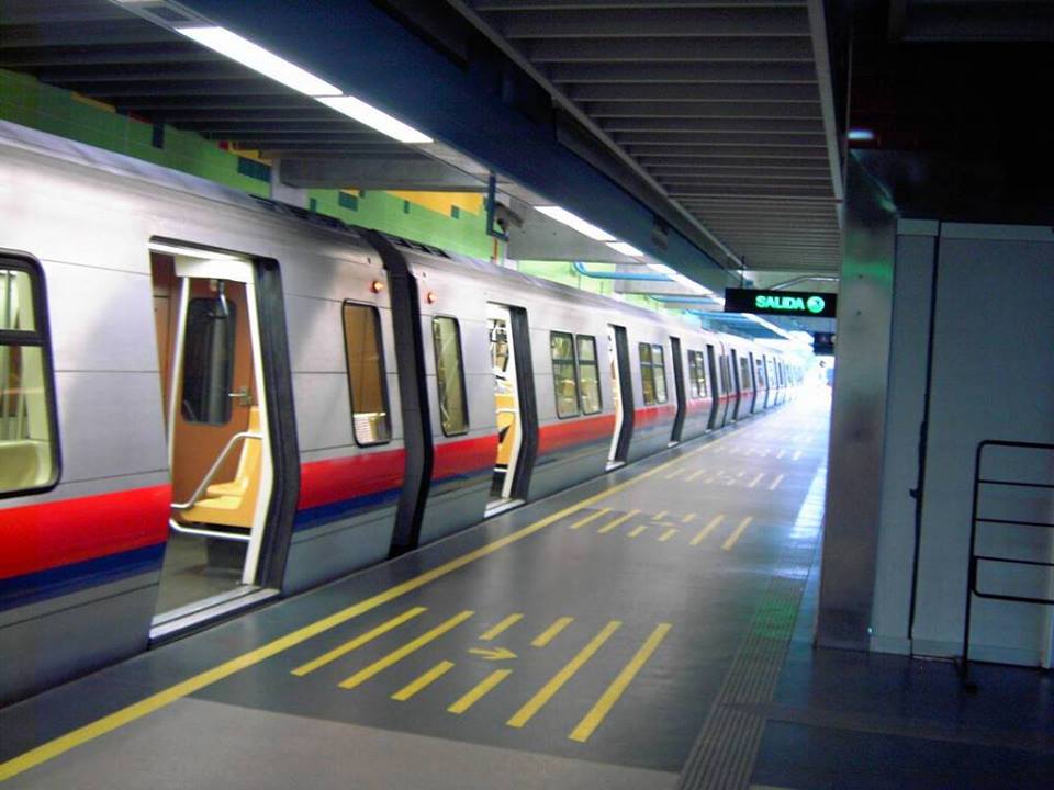 Trenuri noi pentru metroul Gara de Nord - Străuleşti (Magistrala M4 ...