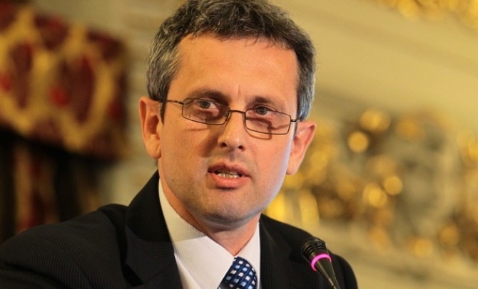 Valentin Lazea (BNR): În spaţiul public circulă o grămadă de idei ...