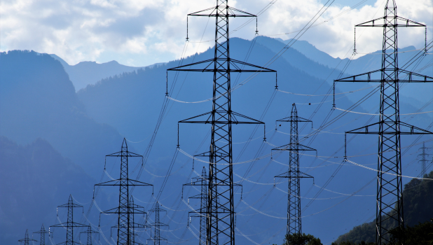 „Taxa pe stâlp” se plătește și pentru garduri sau platforme betonate ...