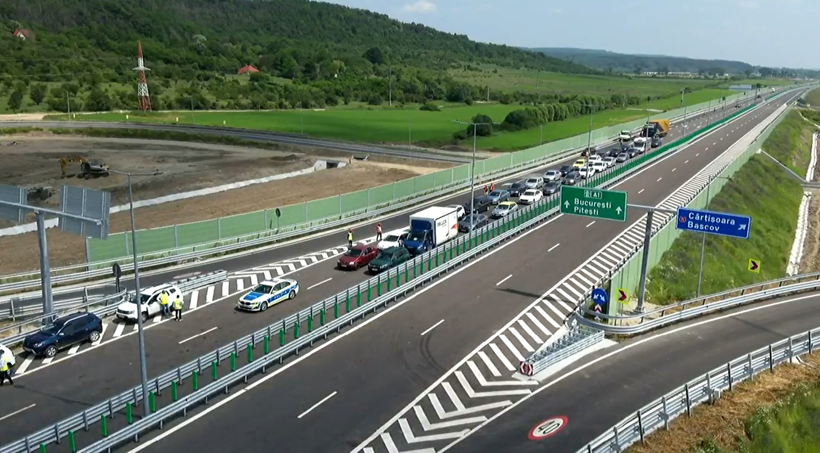 VIDEO Autostrada A1 Sibiu - Pitești: S-a deschis circulația pe încă 14,57 km. România are de ...
