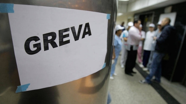 Proteste şi grevă generală - Anunţul sindicatelor după eliminarea ...