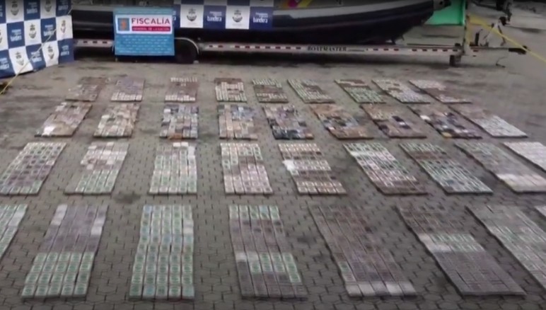 Primul narco-submarin teleghidat descoperit de autoritățile din ...