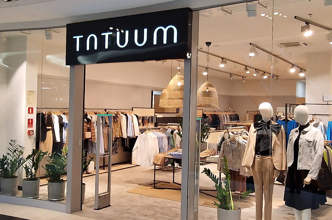 Un nou lanţ de magazine de haine ieftine intră în România şi face ...