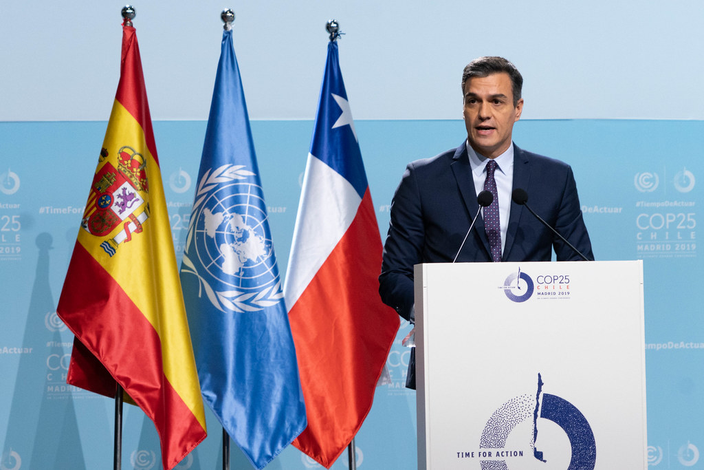 Spania anulează un contract de aproape 700 de milioane de euro pentru cumpărare de lansatoare de ...