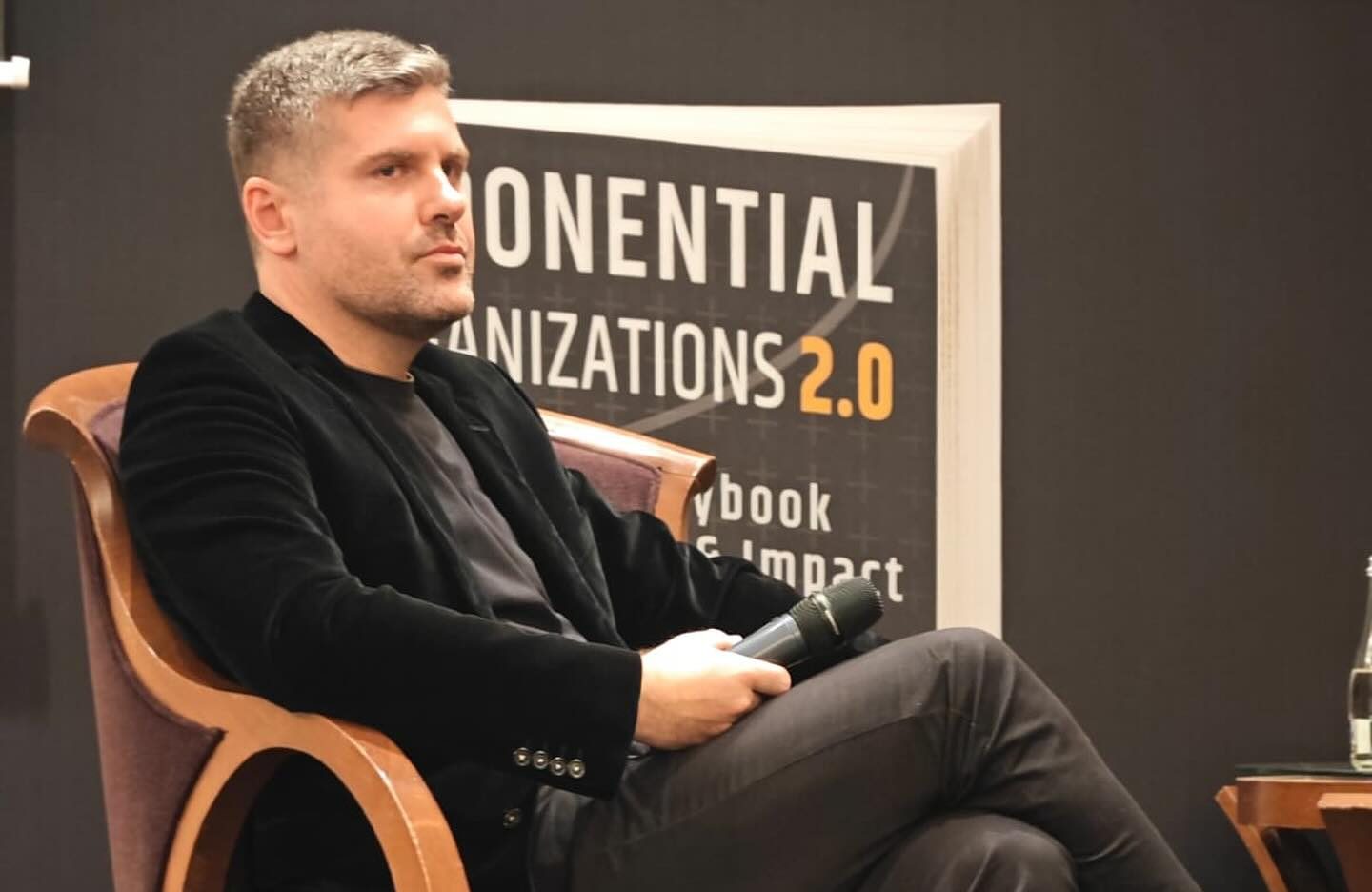 Omul de afaceri român Lucian Despoiu preia controlul site-ului de ştiri ...