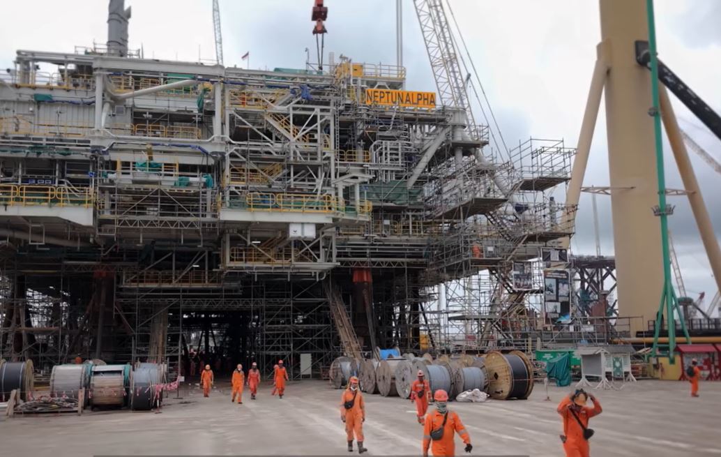 VIDEO Cum progresează Neptun Deep. Platforma de producție, Neptun Alpha ...