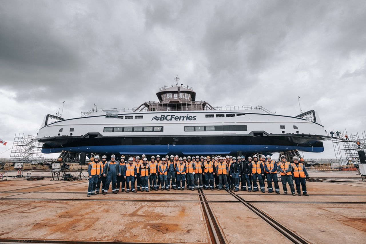Al zecelea feribot din clasa Island, pentru BC Ferries, a flost lansat ...