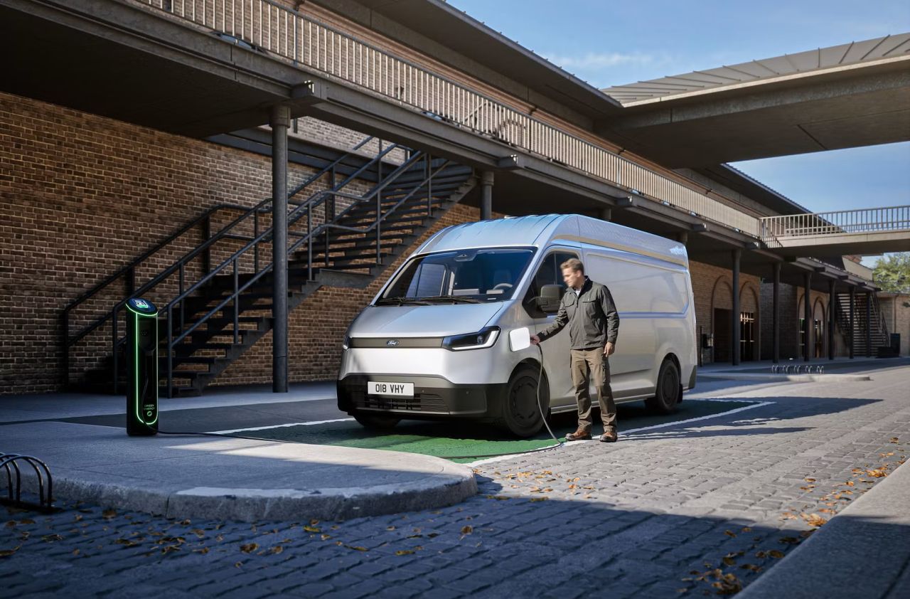 Ford Transit City, un nou vehicul electric comercial pentru companiile ...
