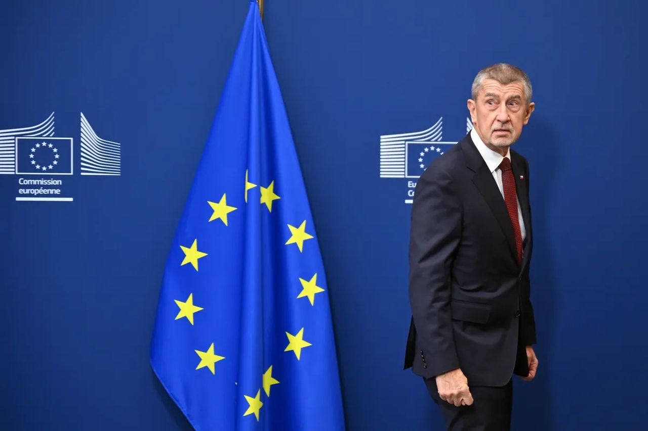 Cehia nu va atinge „probabil” obiectivul NATO de creştere a ...