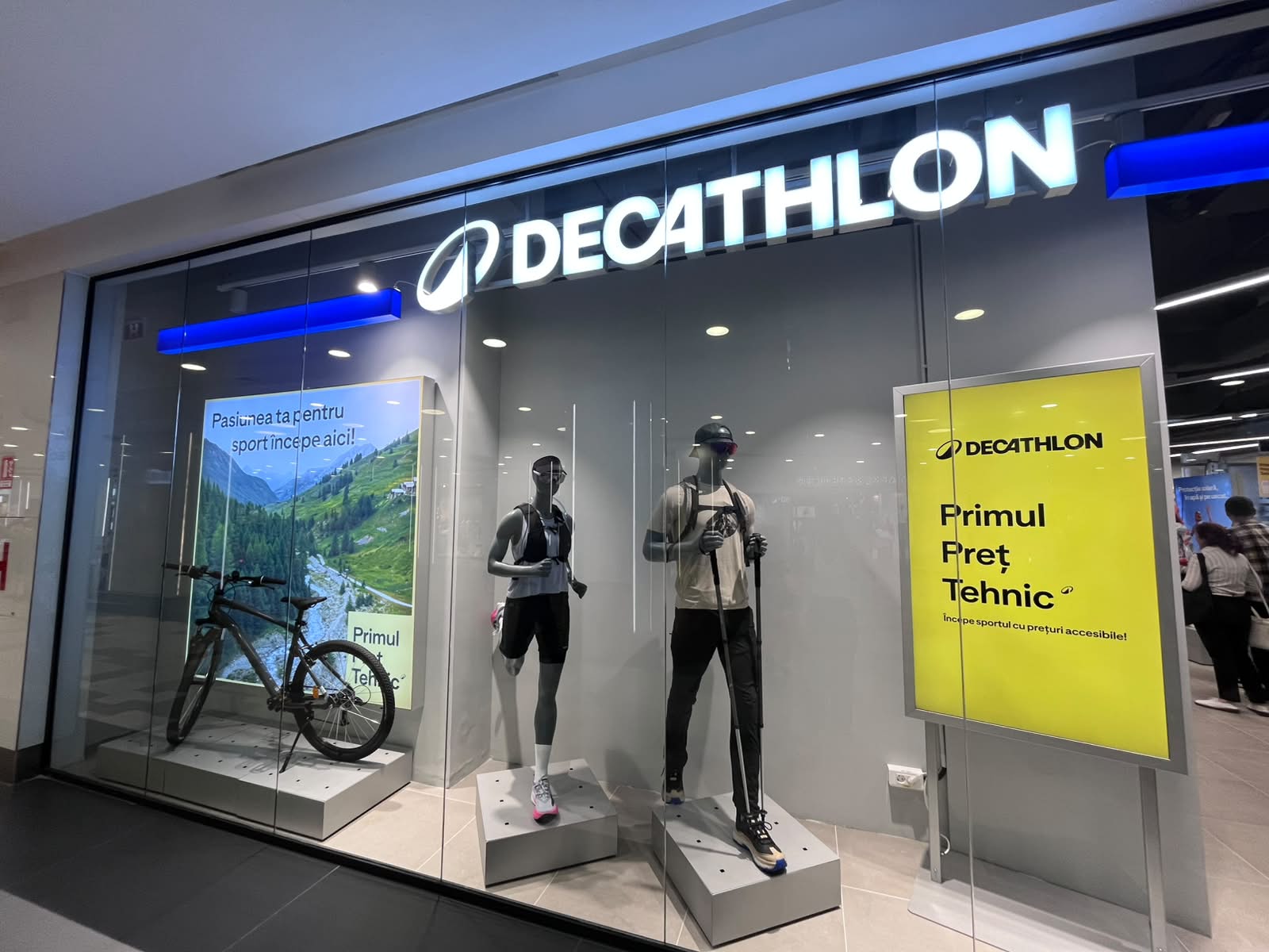 Decathlon a deschis primul magazin din acest an într-un mare centru ...