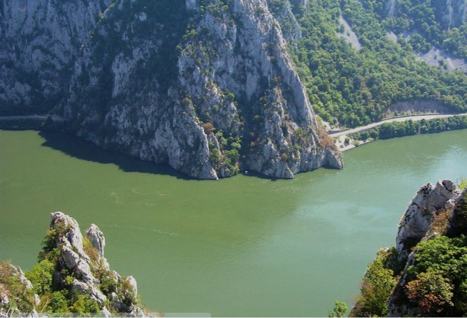 Baterii uriașe la Porțile de Fier. Proiect de 250 MW al unui investitor ...
